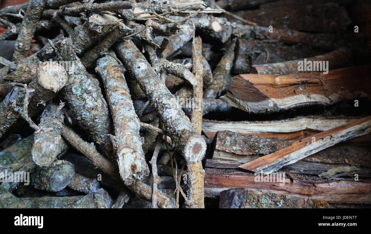 Burn pieces of wood hi-res stock photography and images - Alamy