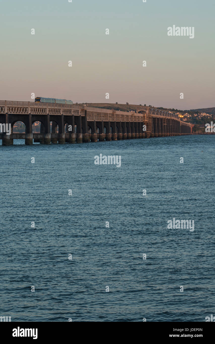 Plate girder railway bridge hi-res stock photography and images - Alamy