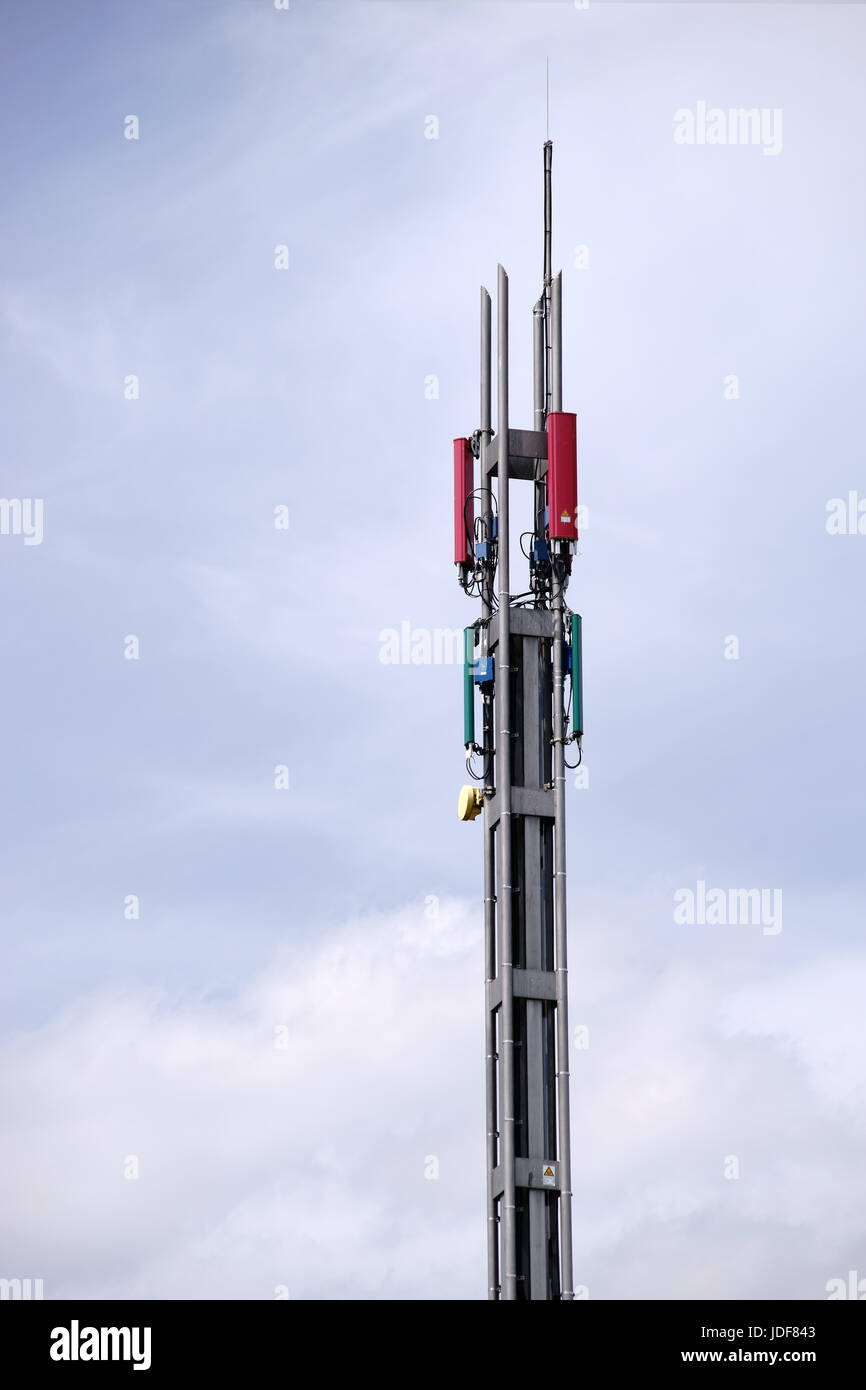 Transmitting station receiving station hi-res stock photography and ...