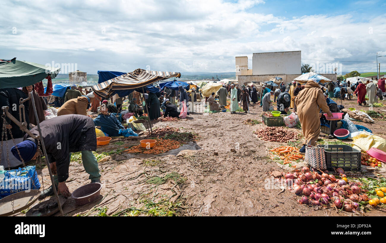 Traditional farmer market in Morocco Stock Photo - Alamy