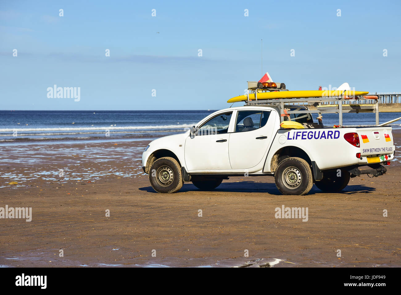 Lifeguard rescue car on the beach in Whitby Stock Photo - Alamy