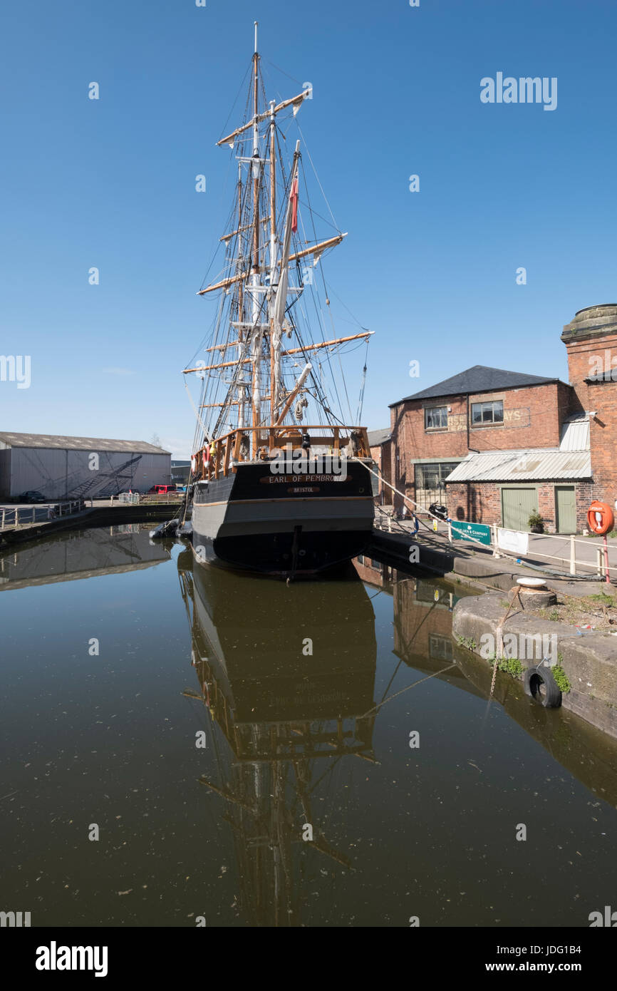 Three-masted barque Earl of Pembroke in Gloucester docks for repairs ...