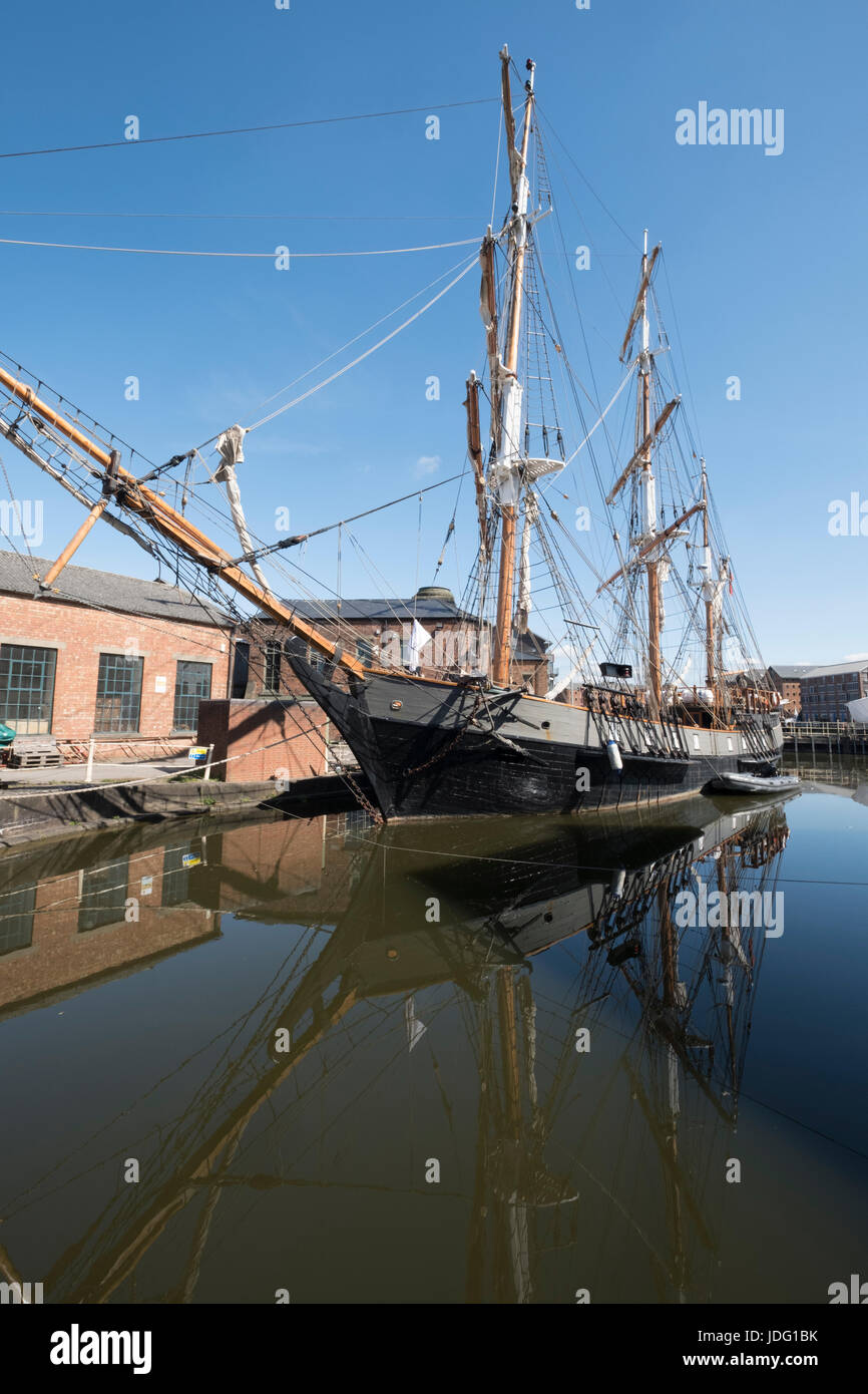 Three-masted barque Earl of Pembroke in Gloucester docks for repairs ...