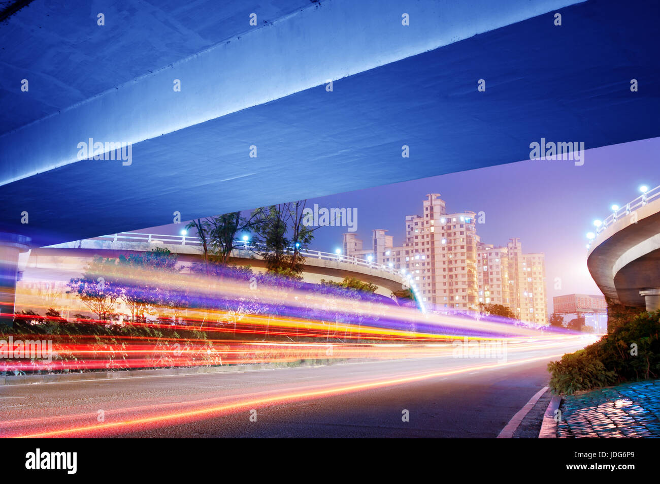 Overpass at night, heavy traffic Stock Photo - Alamy