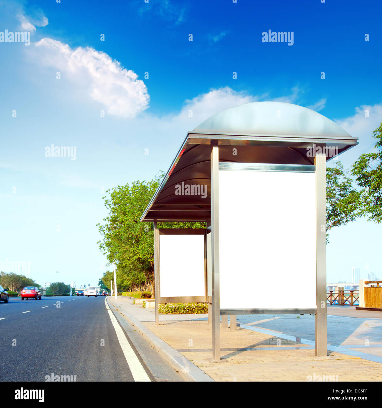 Empty bus shelter poster hi-res stock photography and images - Alamy
