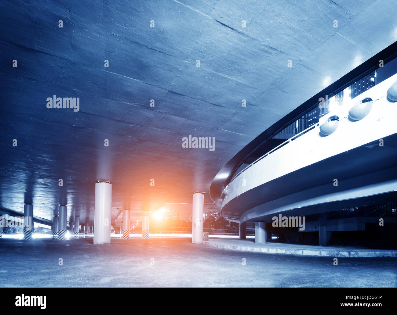 Overpass at night, heavy traffic Stock Photo - Alamy