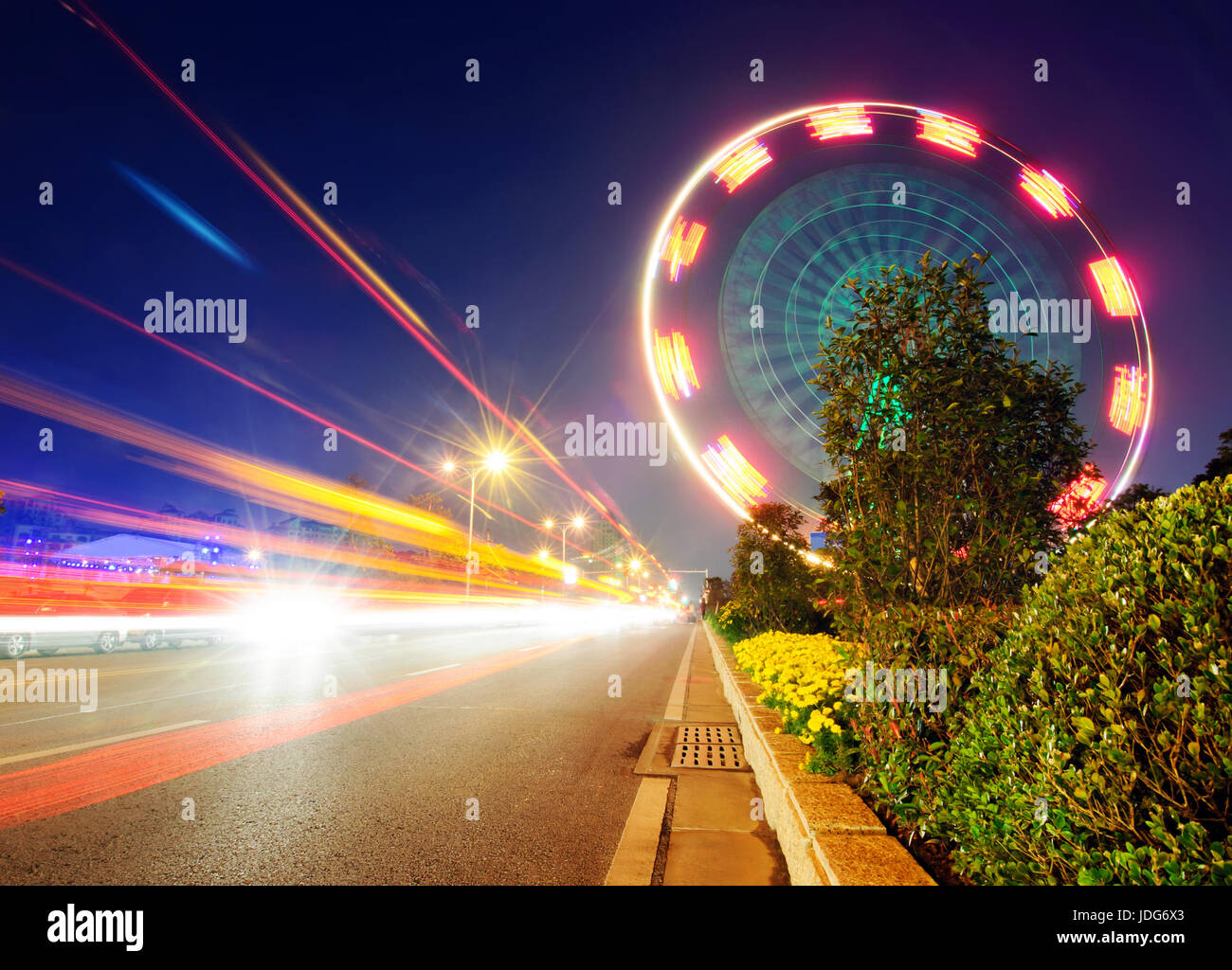 Night, a rotating Ferris wheel Stock Photo - Alamy
