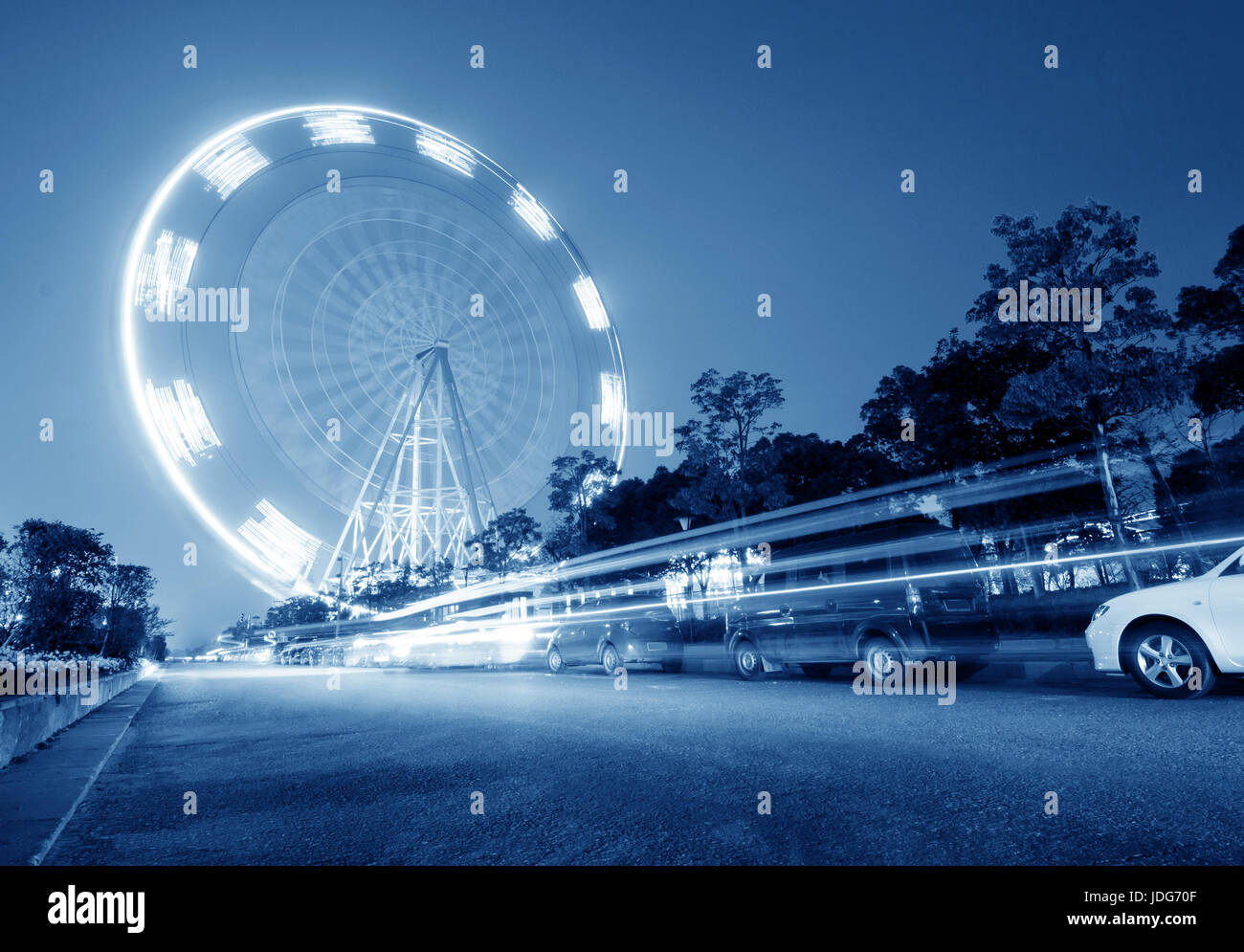 Night, a rotating Ferris wheel Stock Photo - Alamy