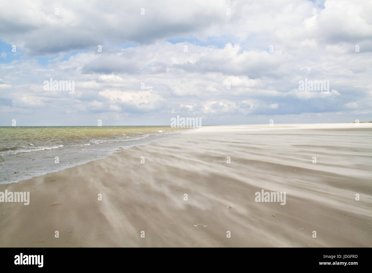 Wind and sea beach hi-res stock photography and images - Alamy