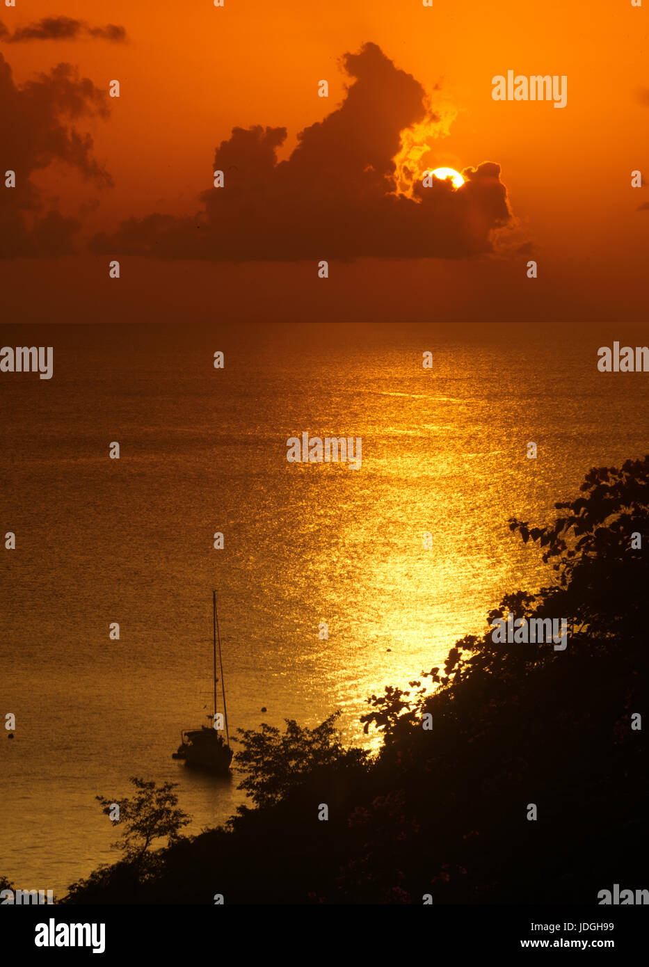 Sunset from firefly mustique hi-res stock photography and images - Alamy