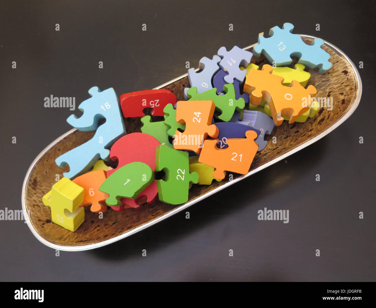 Puzzle pieces numbers hi-res stock photography and images - Alamy