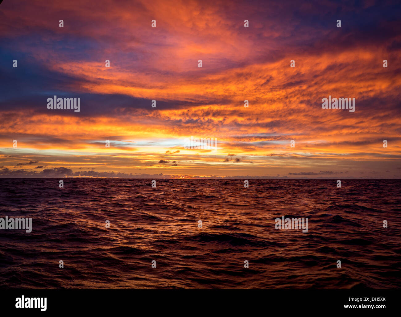 Sunrise over the Pacific Ocean Stock Photo - Alamy
