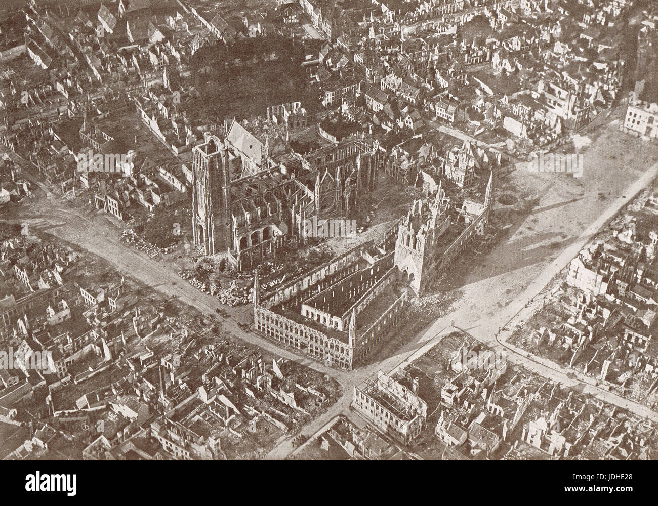 German bombing hi-res stock photography and images - Alamy