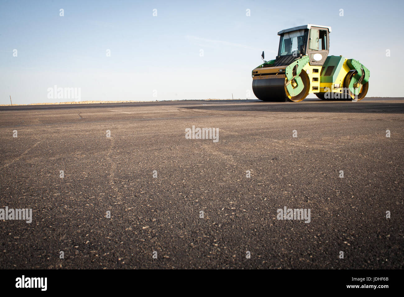 Pneumatic tire compactor hi-res stock photography and images - Alamy