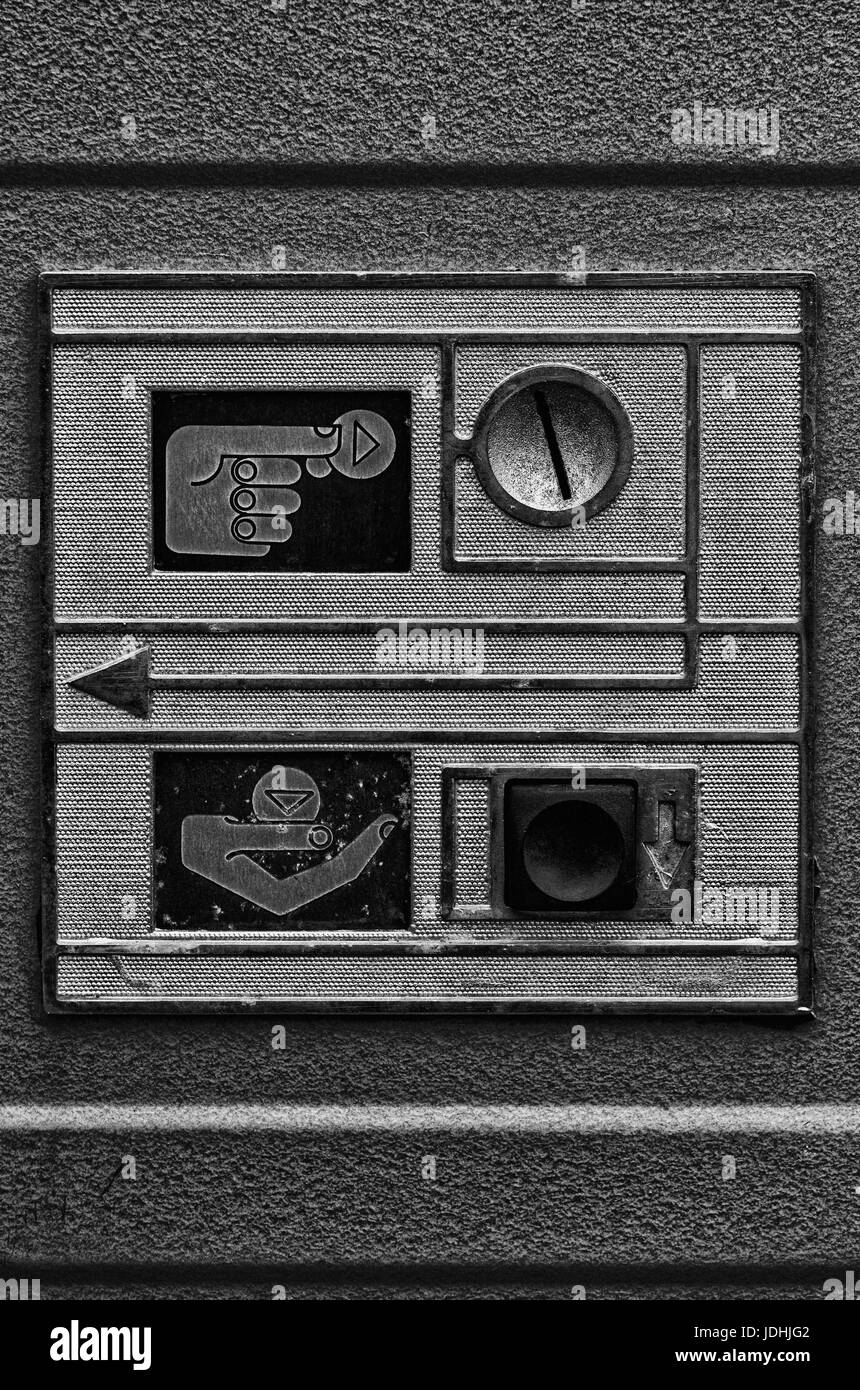 Old soda machine Black and White Stock Photos & Images - Alamy