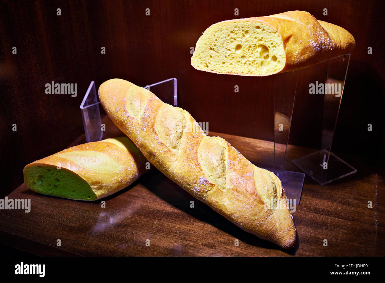 French bakery storefront hi-res stock photography and images - Alamy