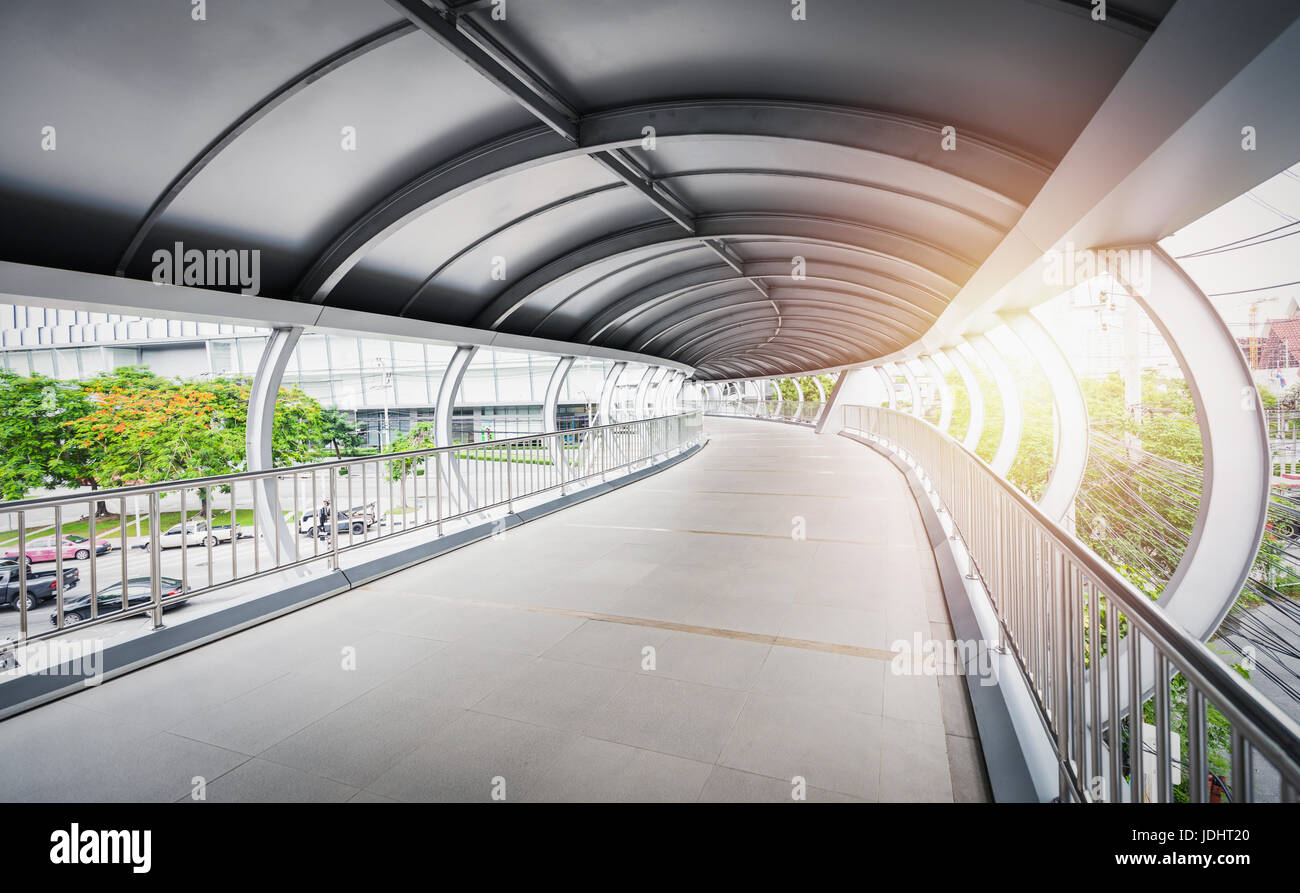 Curved steel roof hi-res stock photography and images - Alamy