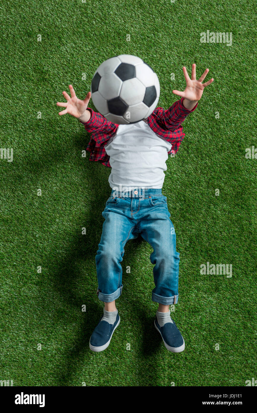 Kid football top view hi-res stock photography and images - Alamy