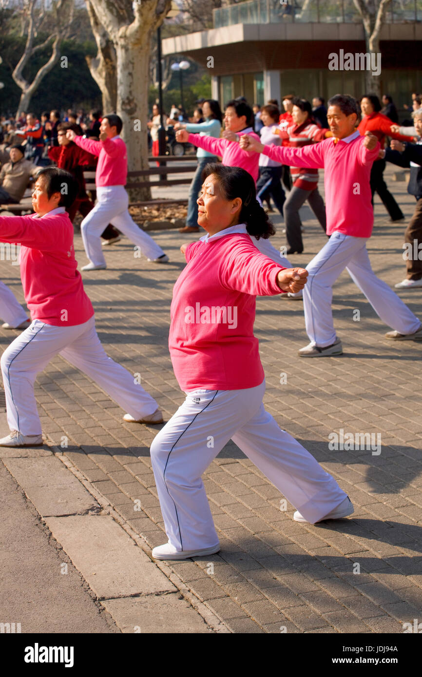 Exercise in Fuxing park in Shanghai Stock Photo - Alamy