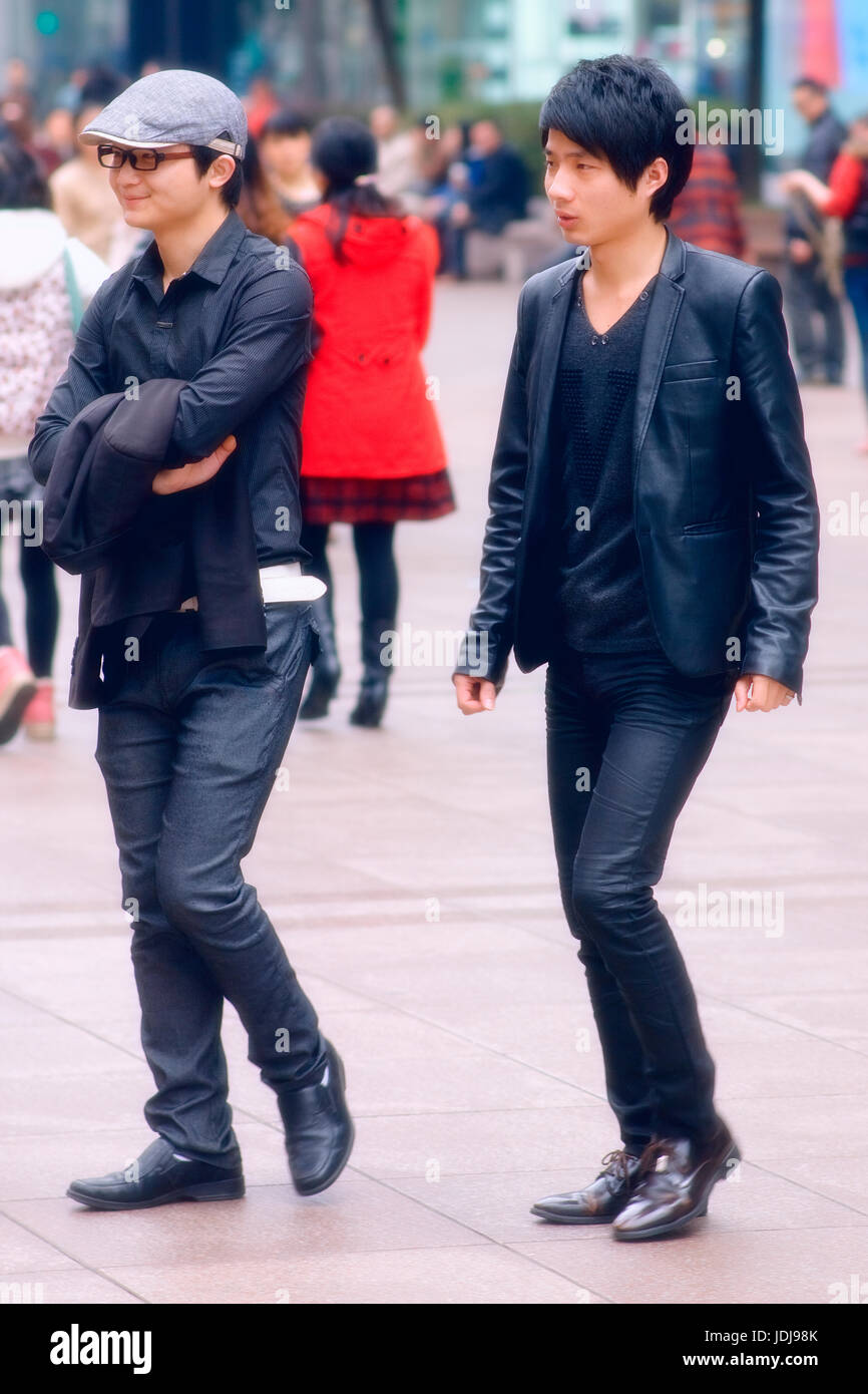Young chinese men in Shanghai Stock Photo - Alamy