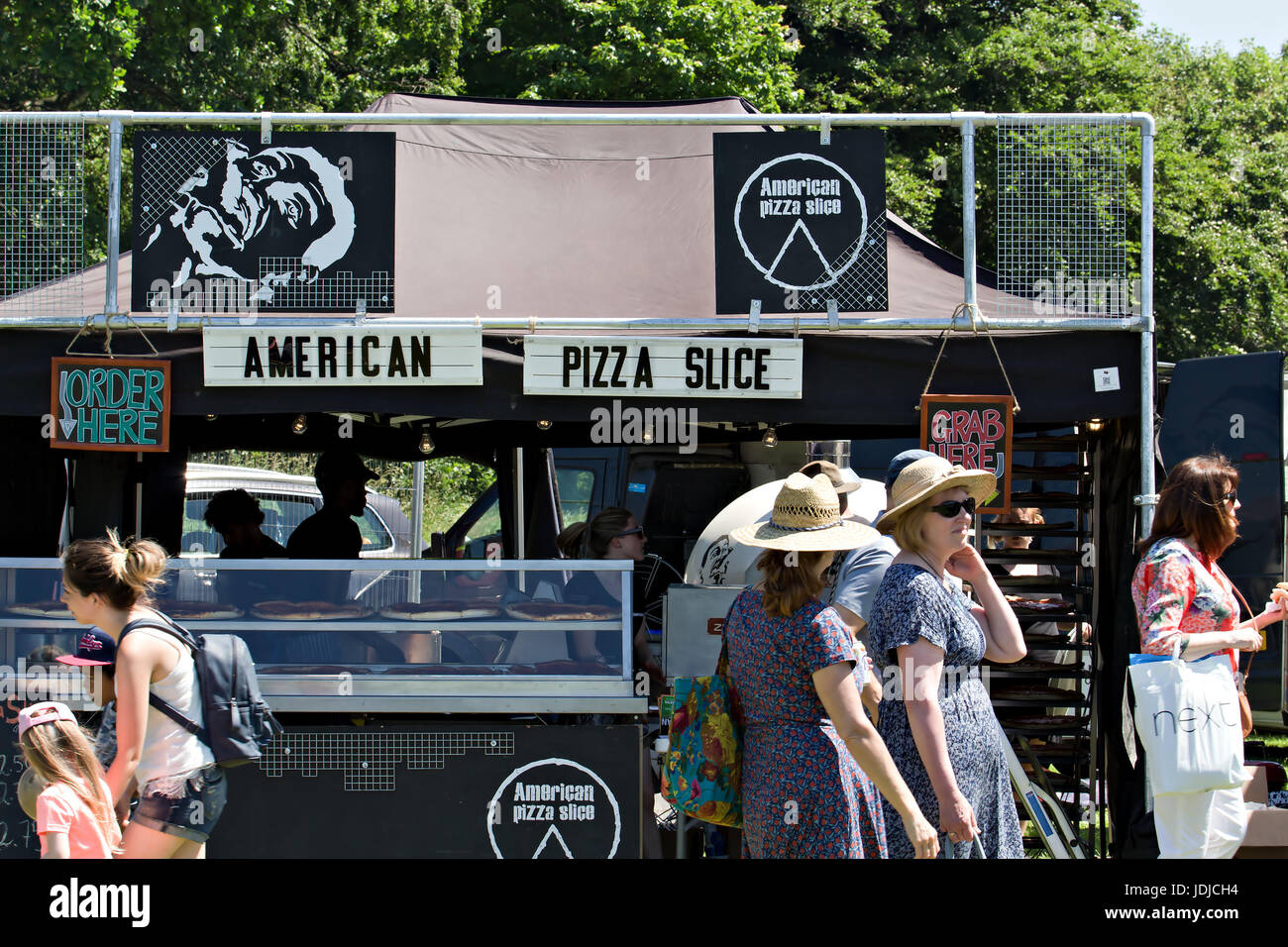Festival food music stall hi-res stock photography and images - Alamy