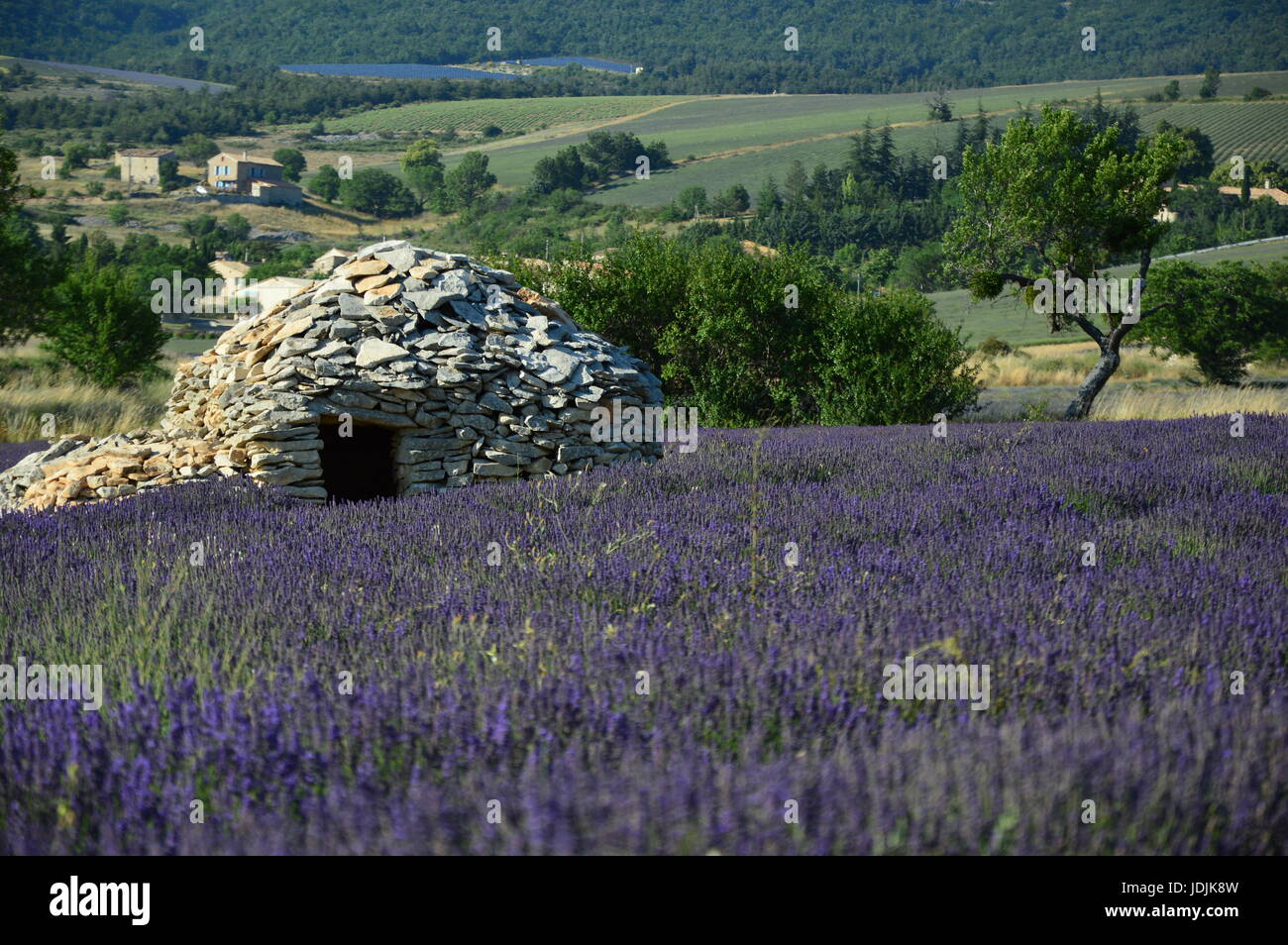 Borie en south of france hi-res stock photography and images - Alamy