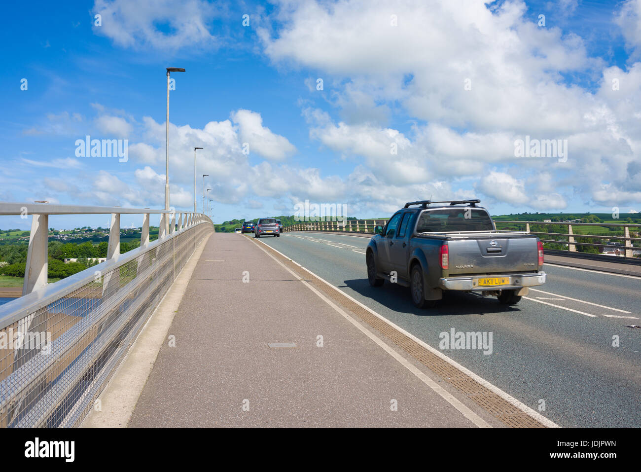 Taw Bridge over the River Taw Estuary at Barnstaple, North Devon ...