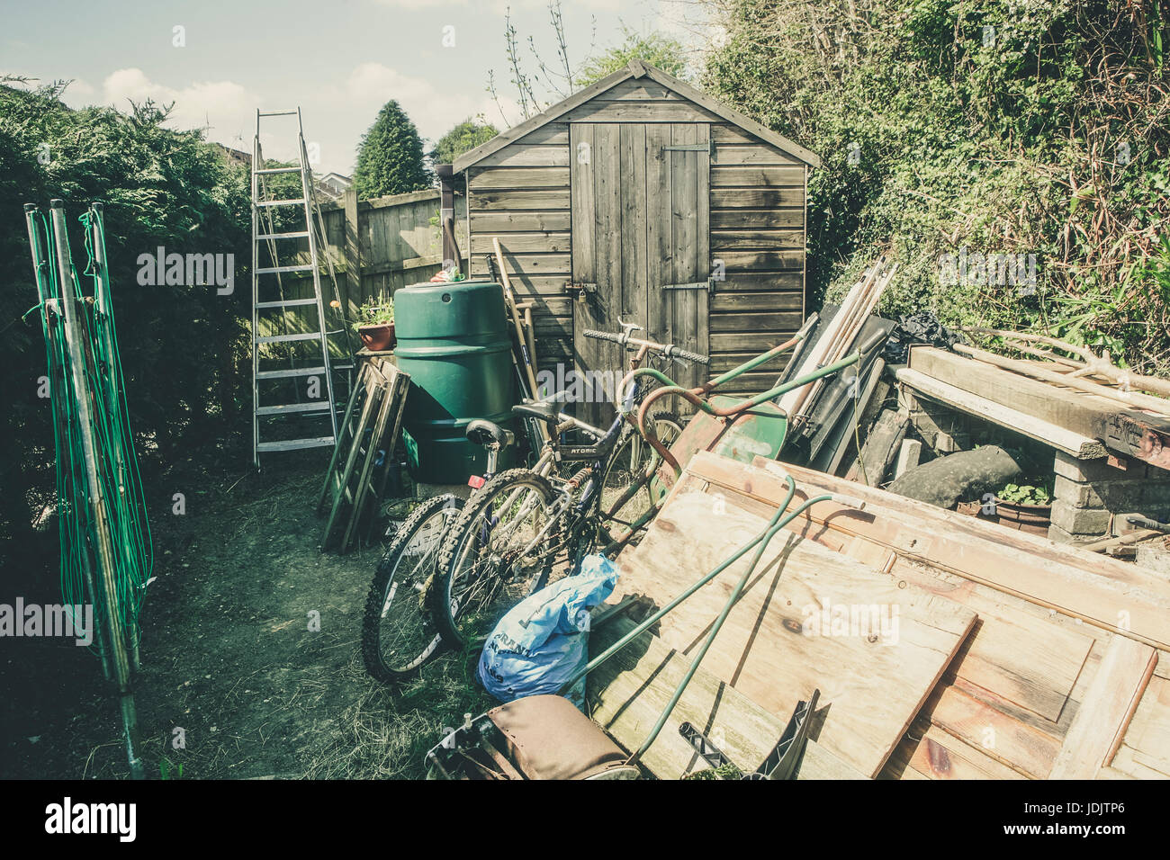 Back yard mess hi-res stock photography and images - Alamy