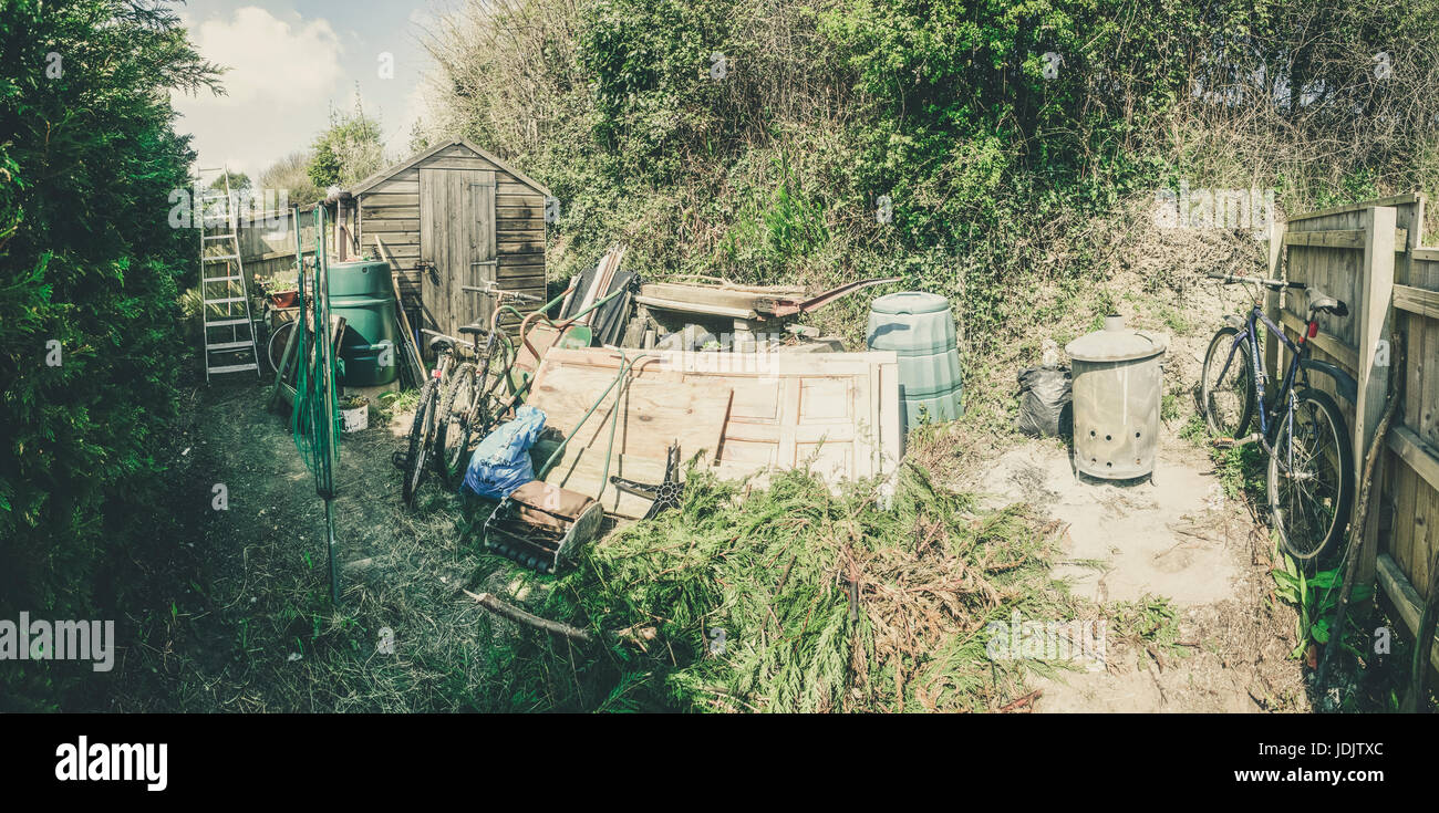 Untidy garden hi-res stock photography and images - Alamy