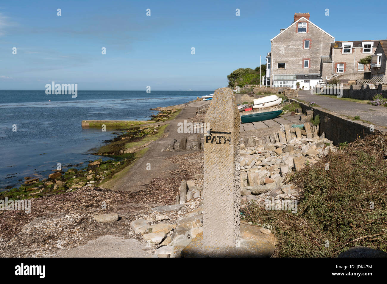 Stone pathway marker hi-res stock photography and images - Alamy