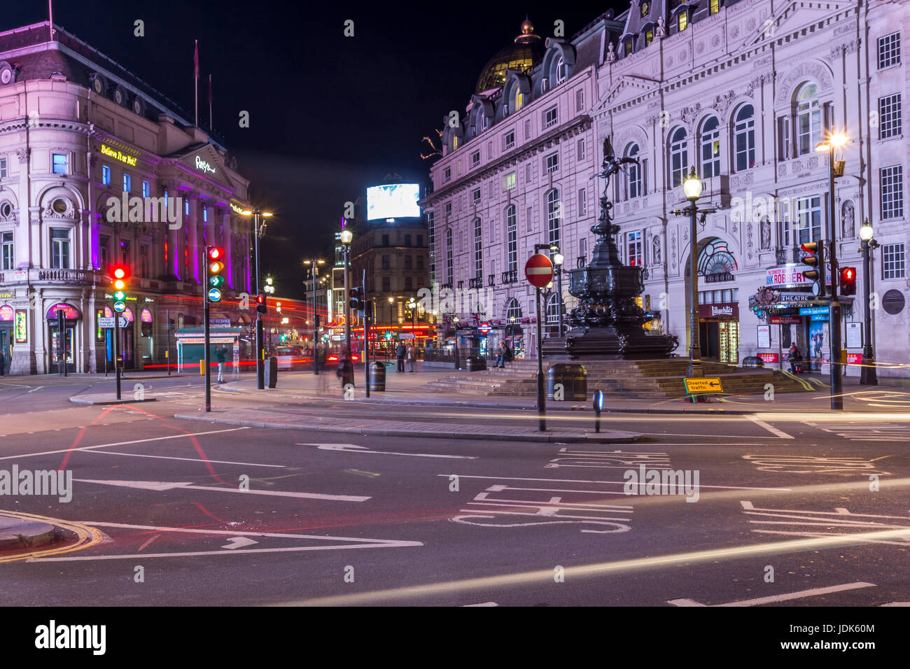 Piccadilly Circus At Night Stock Photo - Alamy