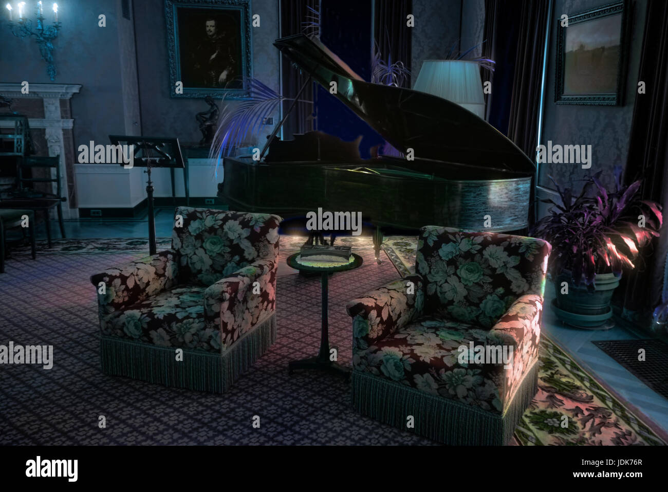 manor living room at night Stock Photo - Alamy