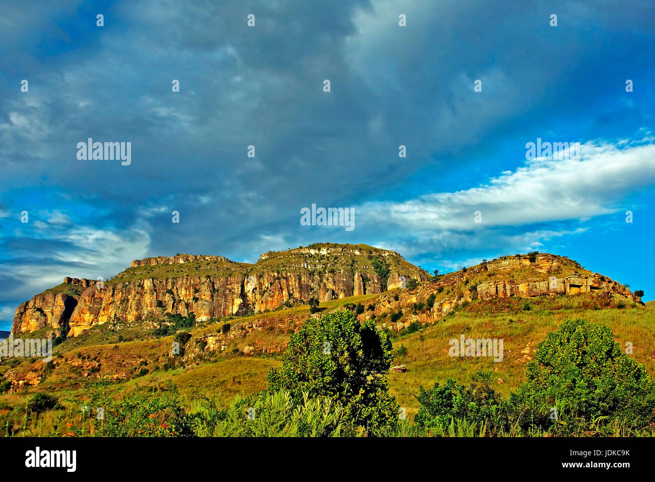 Monk `see Cowl, mountain Drakens, South Africa, Monk`s Cowl ...