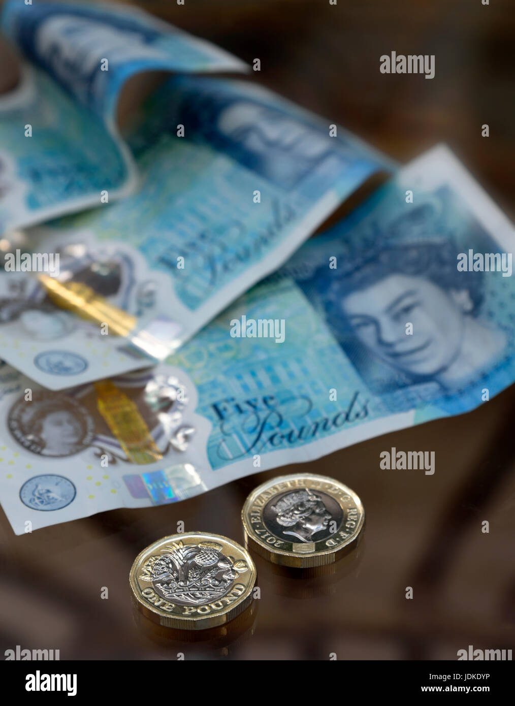 New five pound note hi-res stock photography and images - Alamy