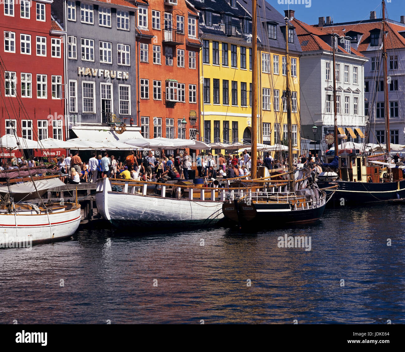 Denmark, Copenhagen, canal Nyhavn, panorama, historical wooden ships ...