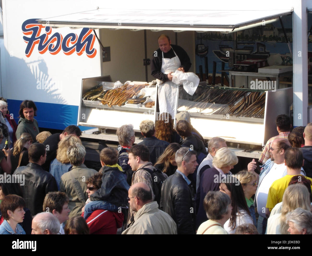 Germany, Hamburg, fish market, fish shop assistant, Deutschland ...
