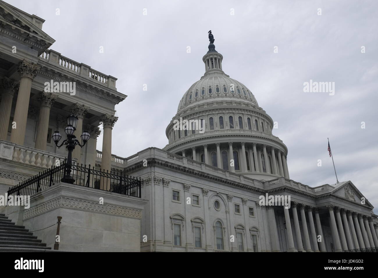 Us capitol and columns hi-res stock photography and images - Alamy