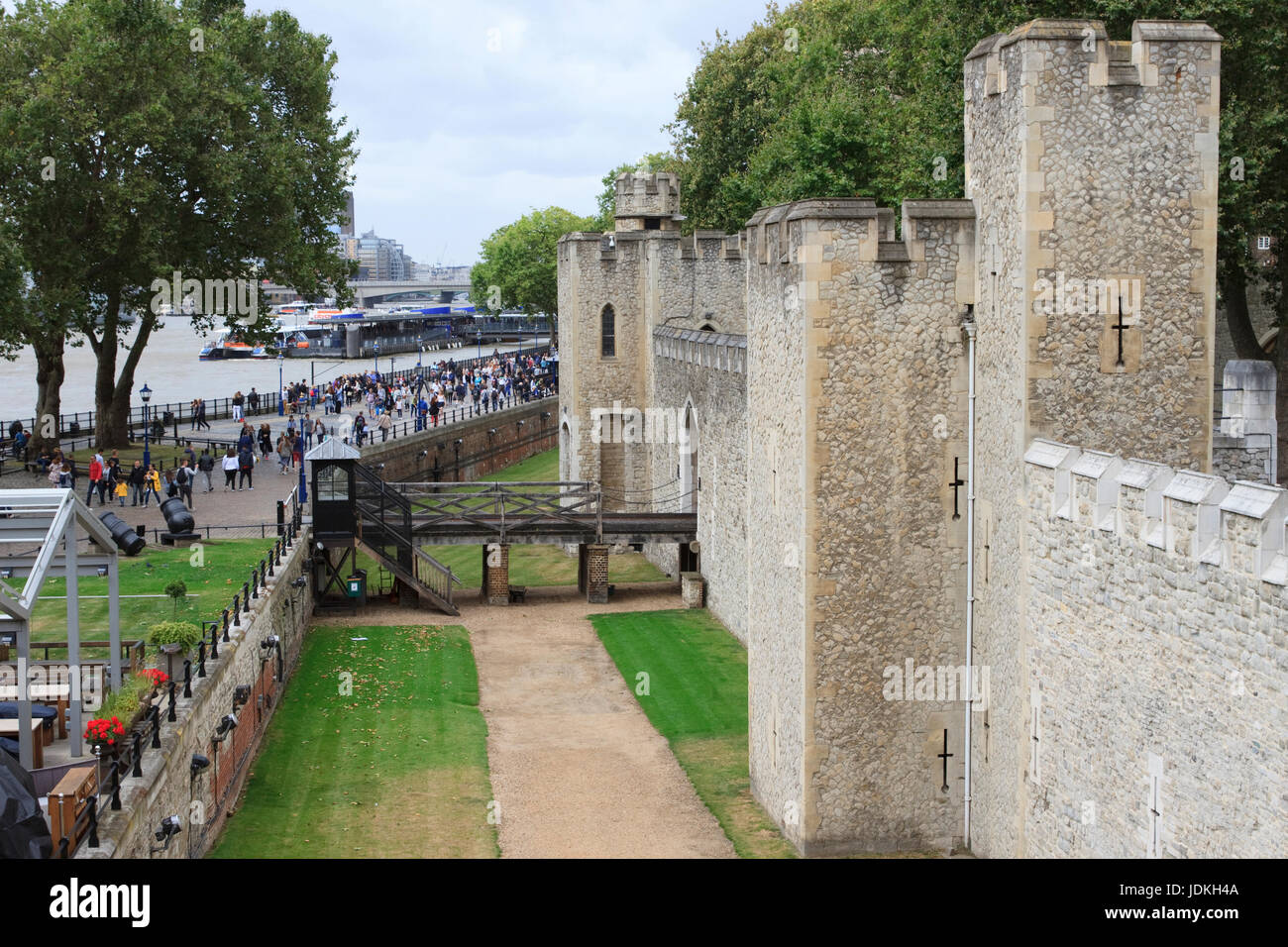 The Tower of London (Well Tower & Cradle Tower Stock Photo - Alamy