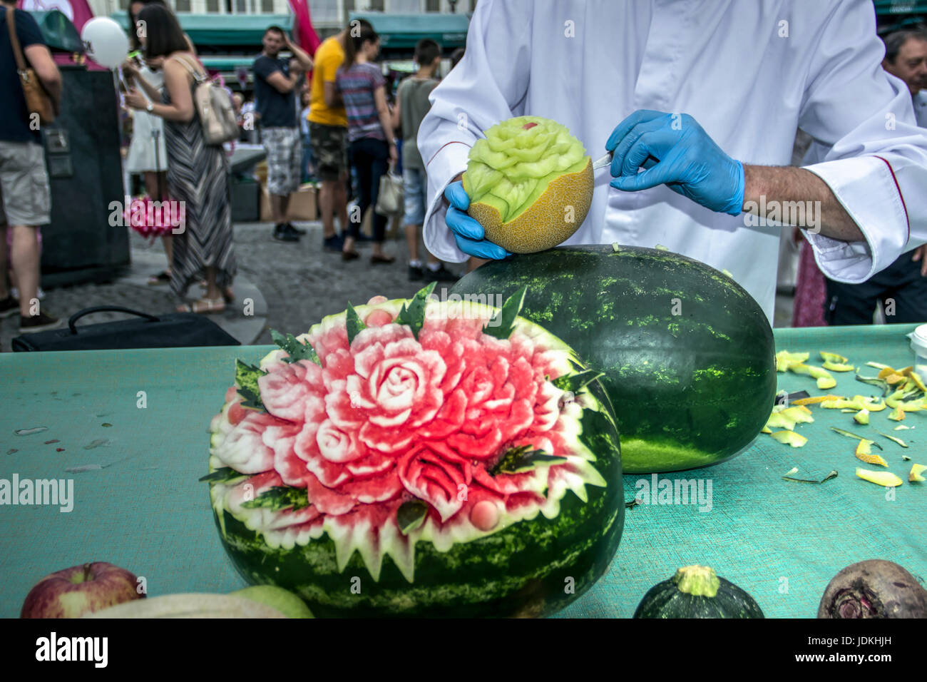Watermelon stand hi-res stock photography and images - Alamy