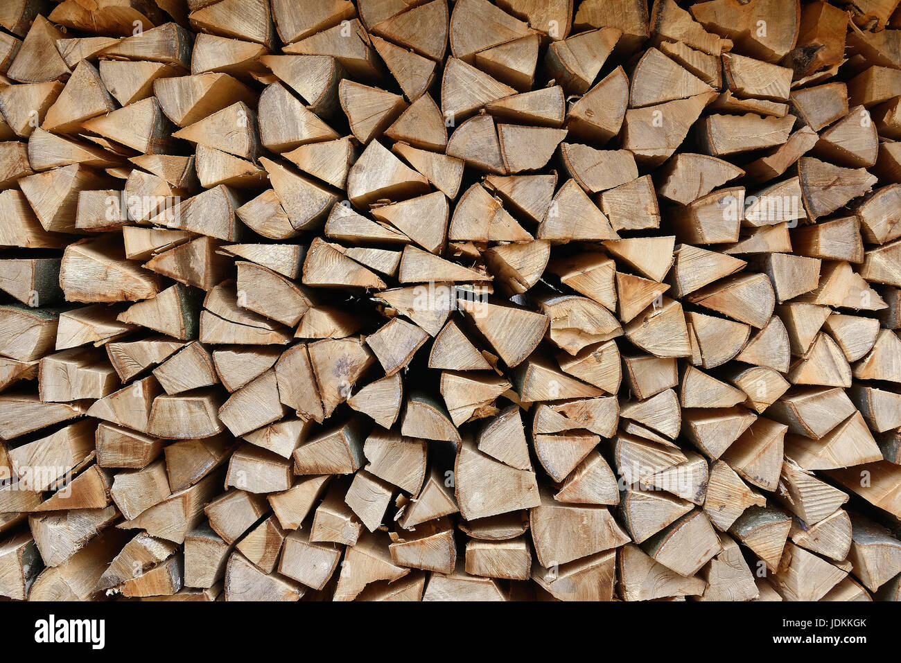 Holzstapel kaminholz hi-res stock photography and images - Alamy