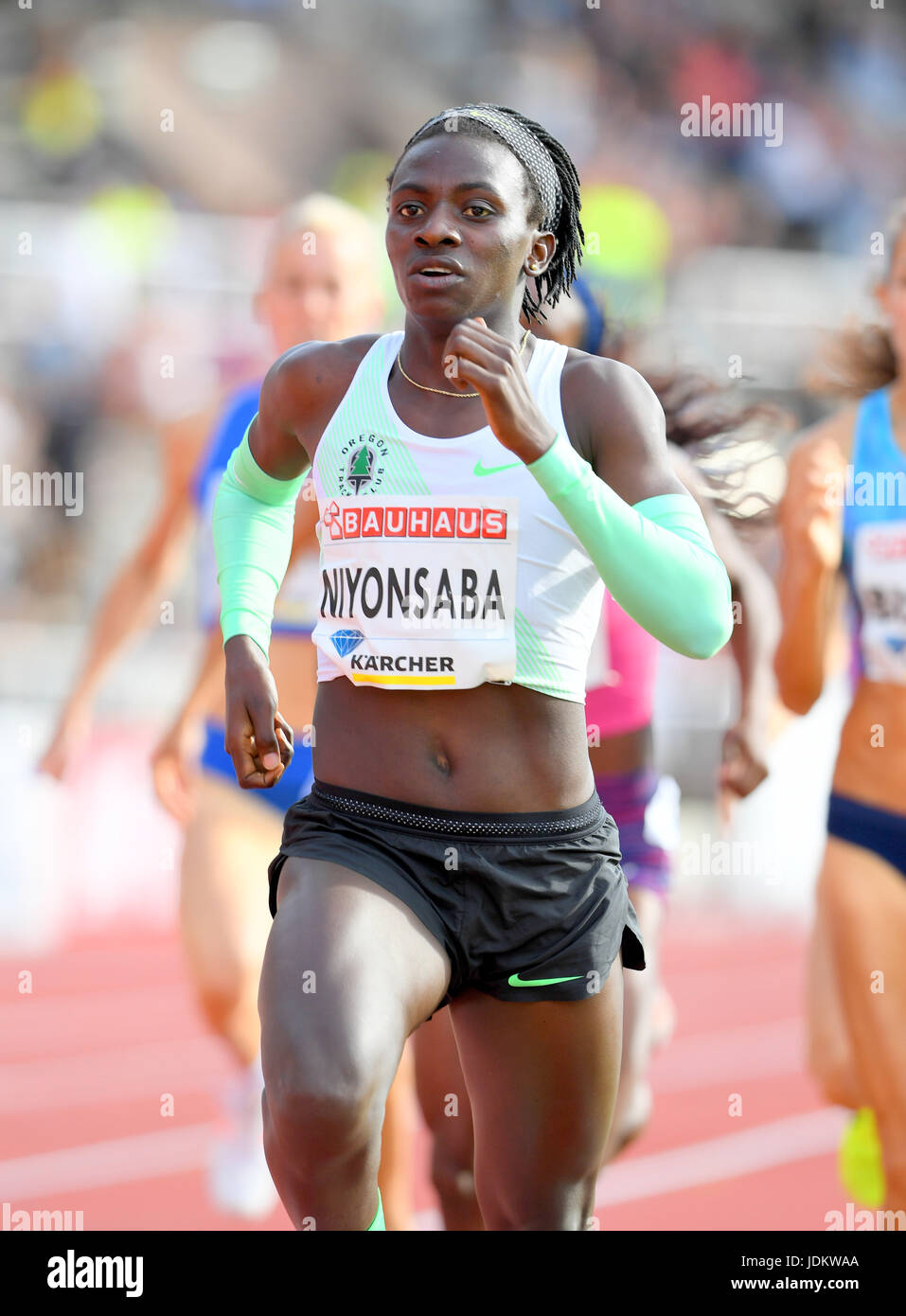 Francine Niyonsaba (BUR) wins the women's 800m in 1:59.11 during the ...