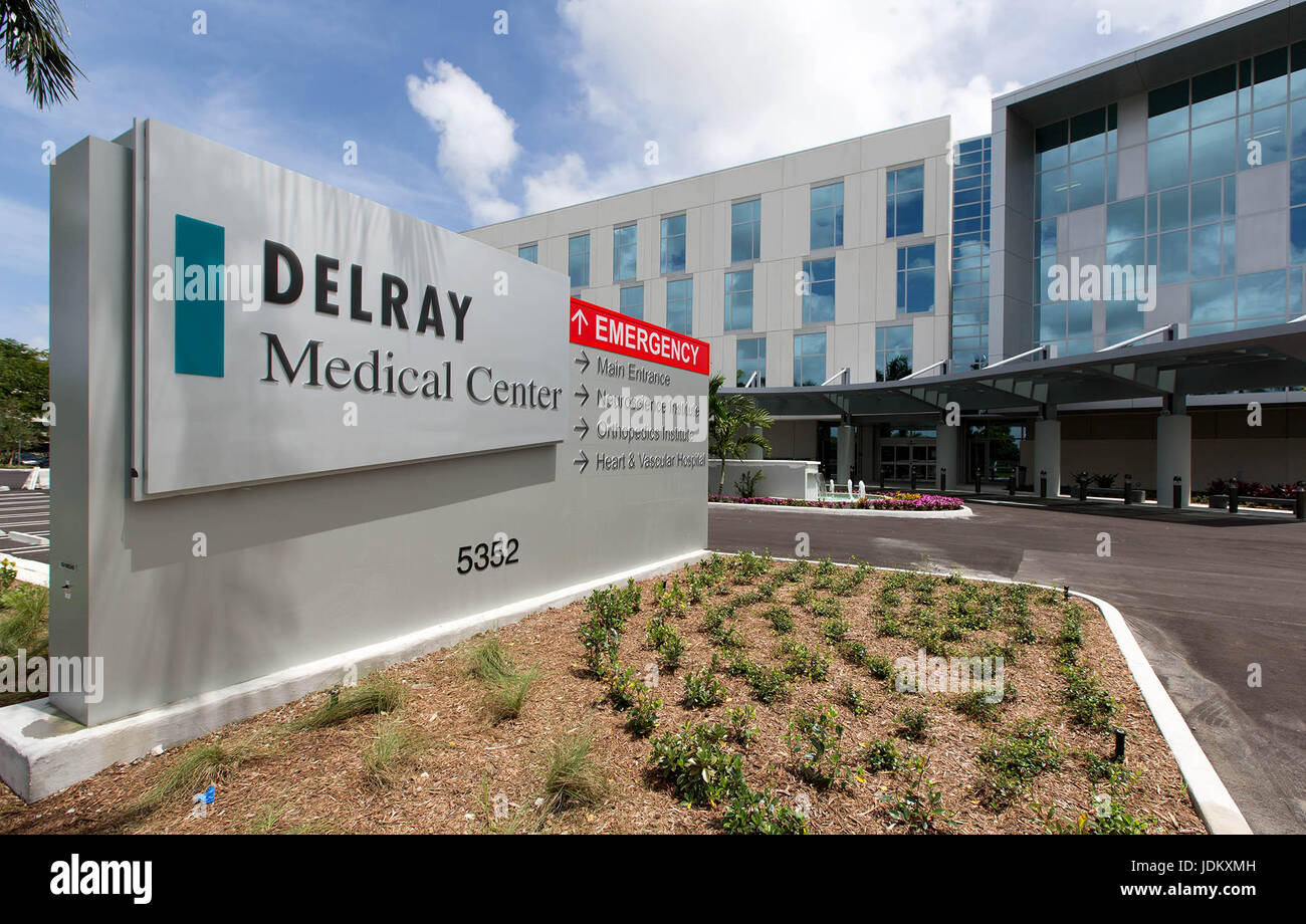 Medical center helipad hi-res stock photography and images - Alamy