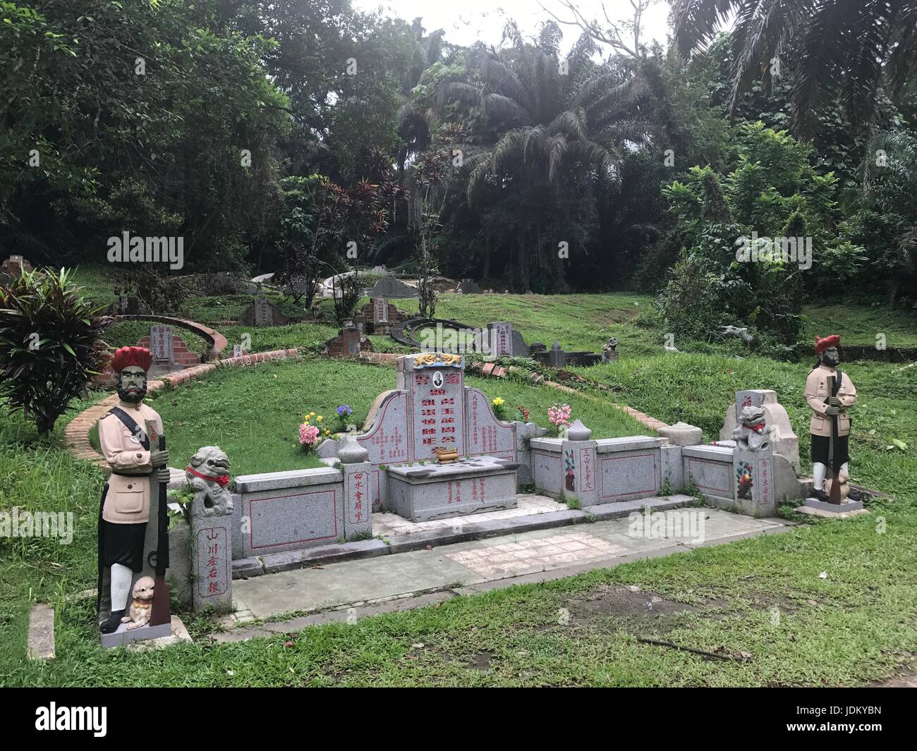 Singapore chinese cemetery hi-res stock photography and images - Alamy