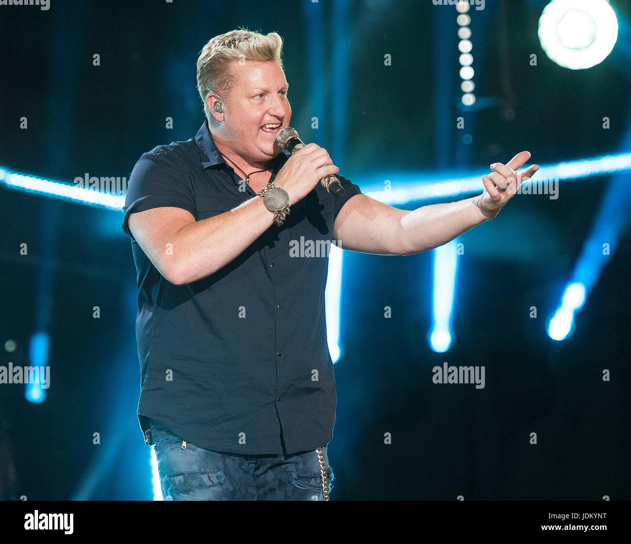 Music artist rascal flatts hi-res stock photography and images - Alamy