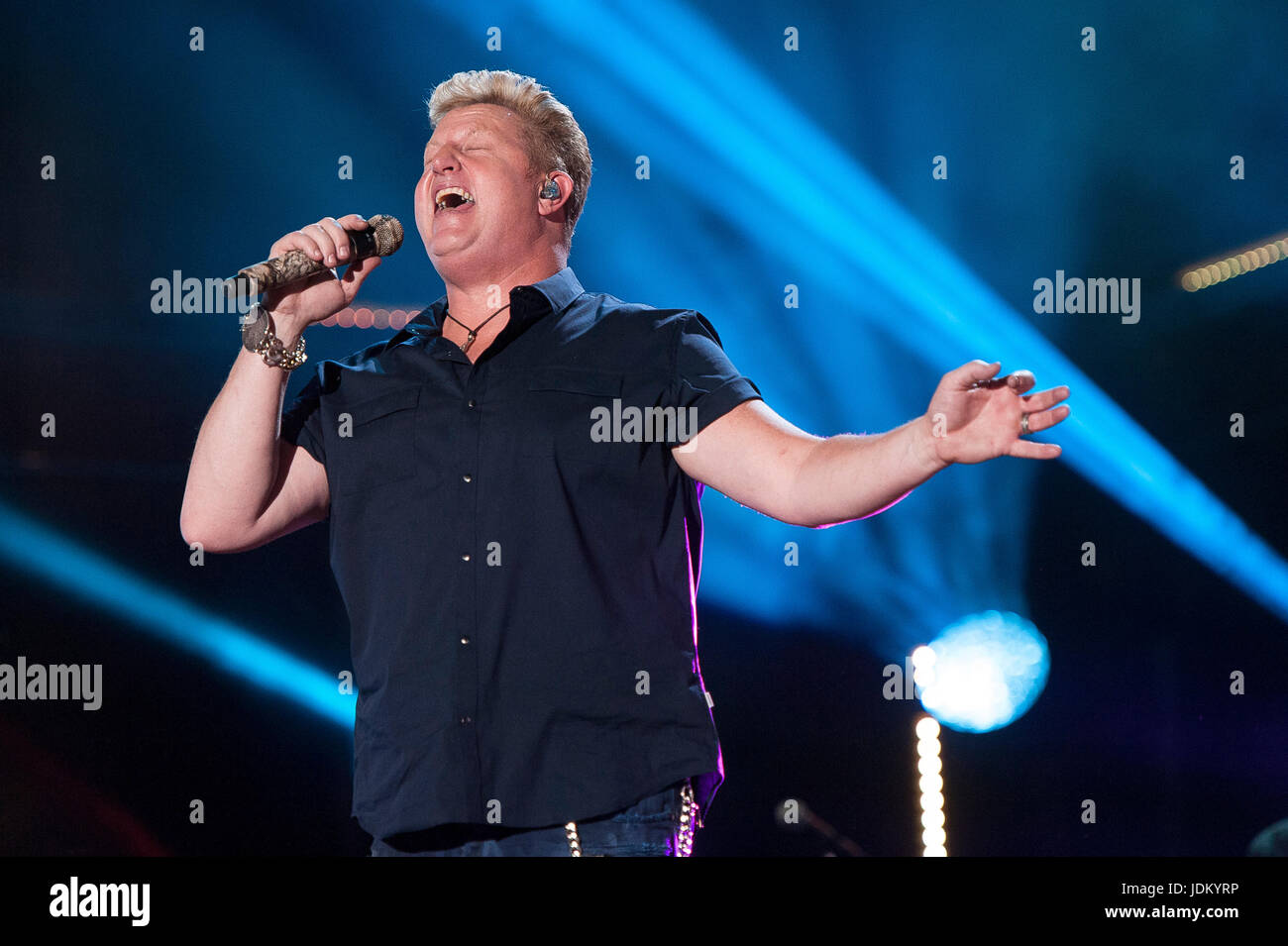 Music artist rascal flatts hi-res stock photography and images - Alamy