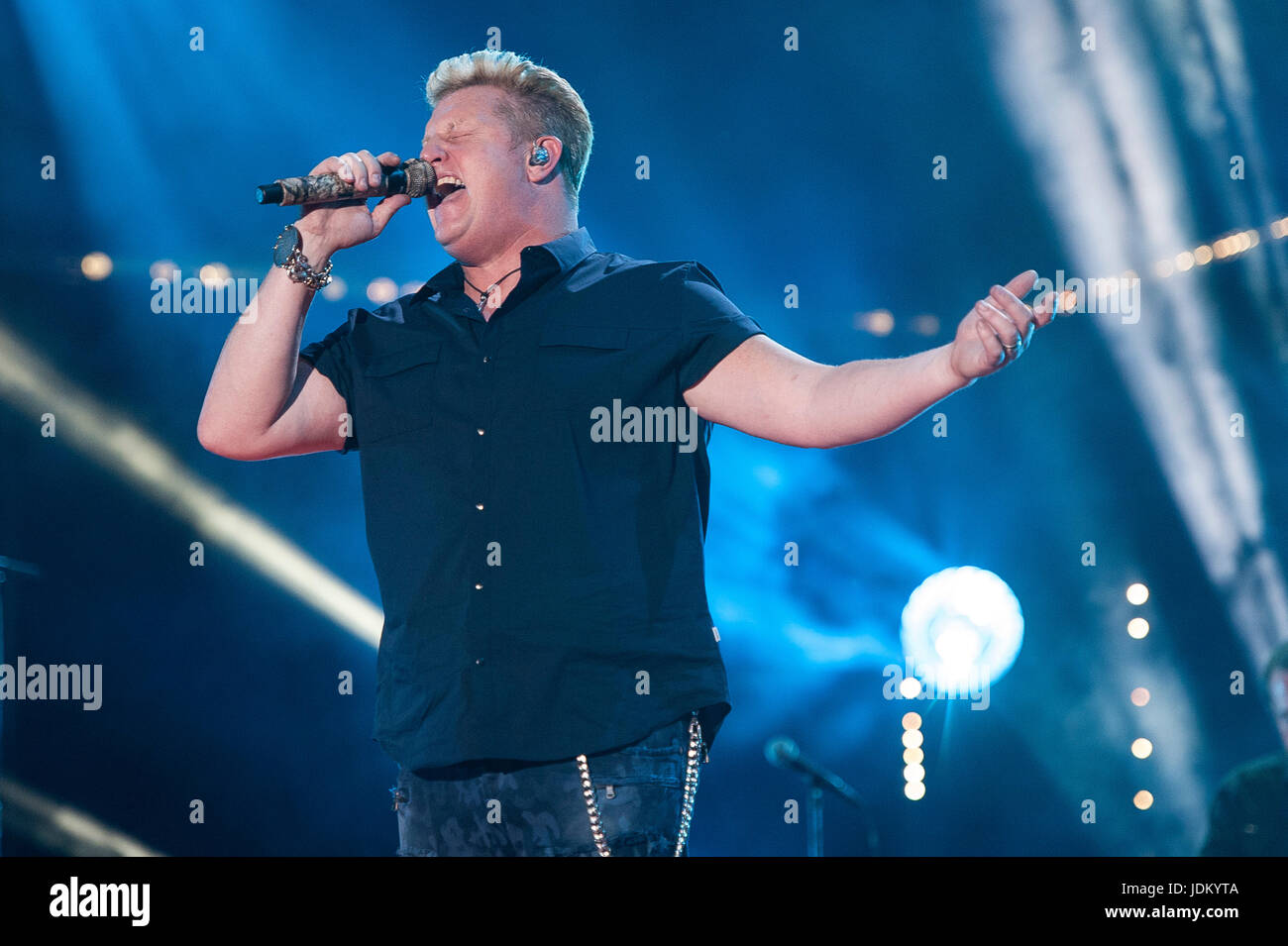 Music artist rascal flatts hi-res stock photography and images - Alamy