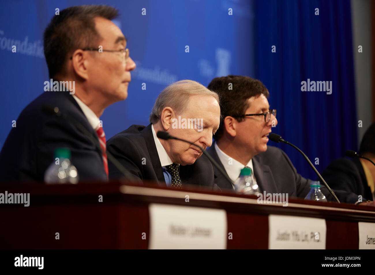 Professor james lin hi-res stock photography and images - Alamy