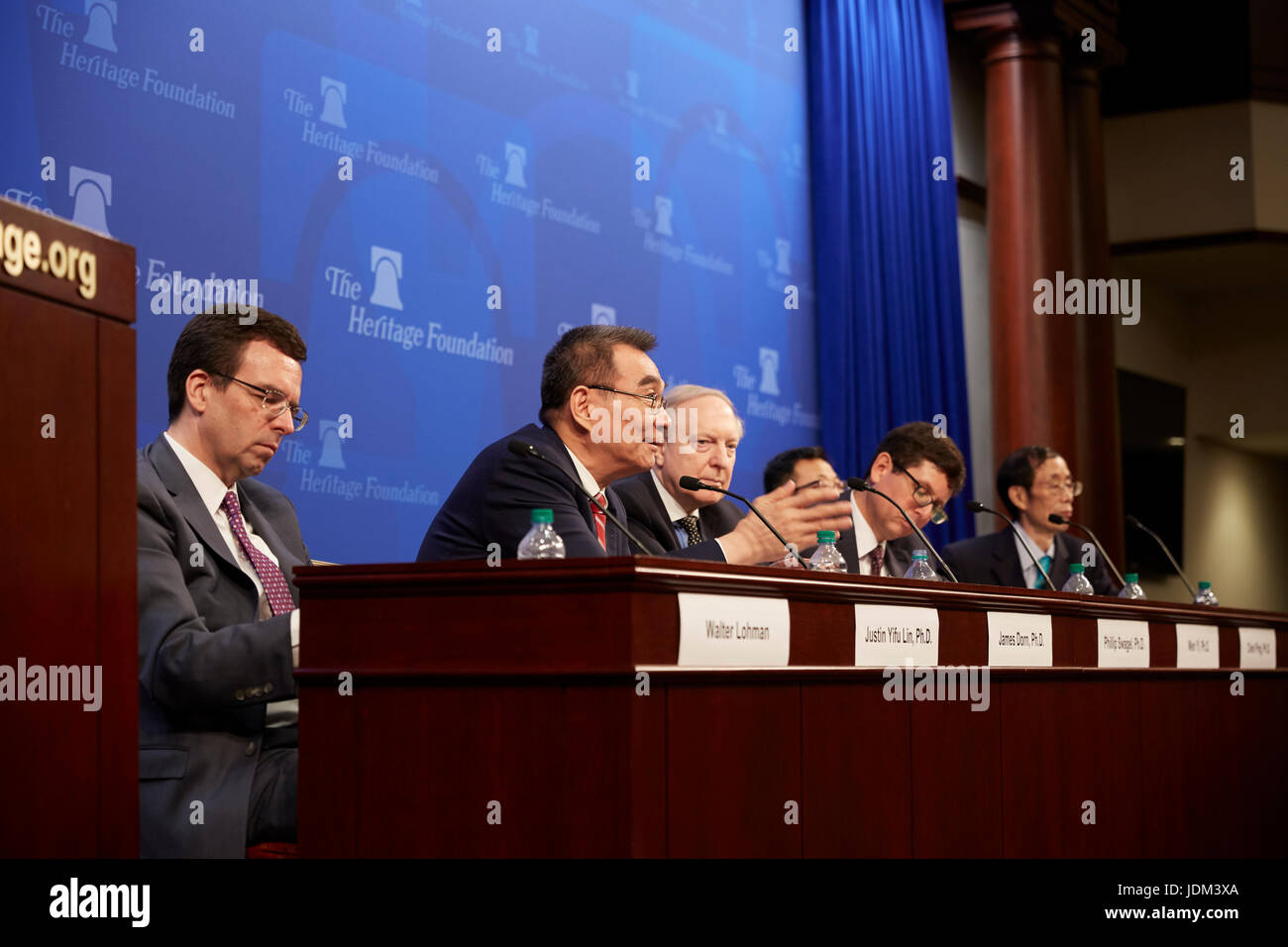 Professor james lin hi-res stock photography and images - Alamy