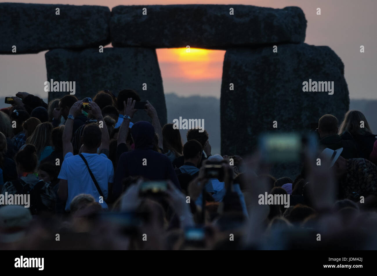 Summer solstice stonehenge druids hi-res stock photography and images ...