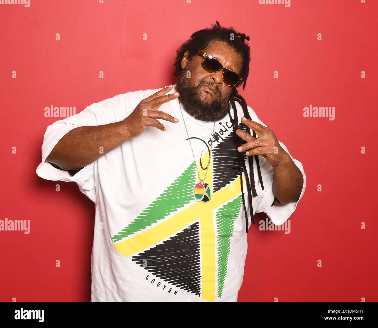 Roger lewis hi-res stock photography and images - Alamy